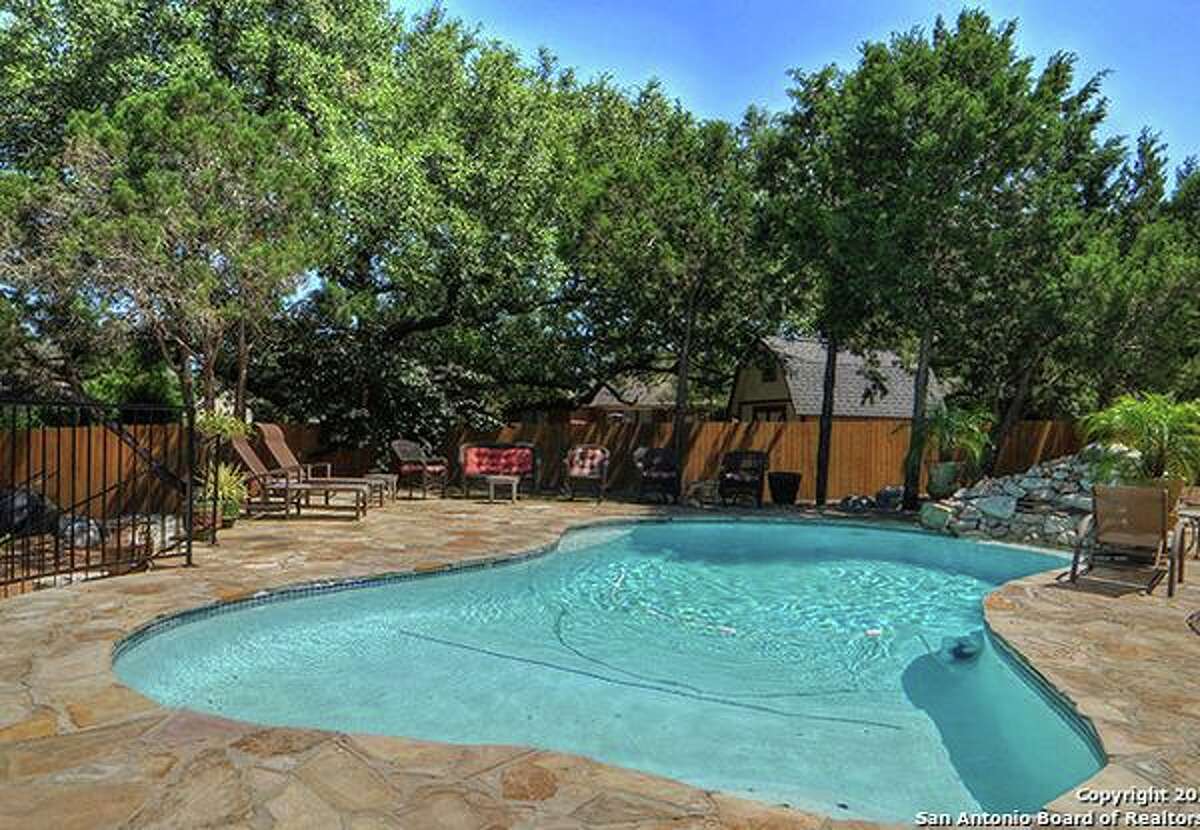 10 homes for sale with backyard swimming pools in San Antonio near the ...
