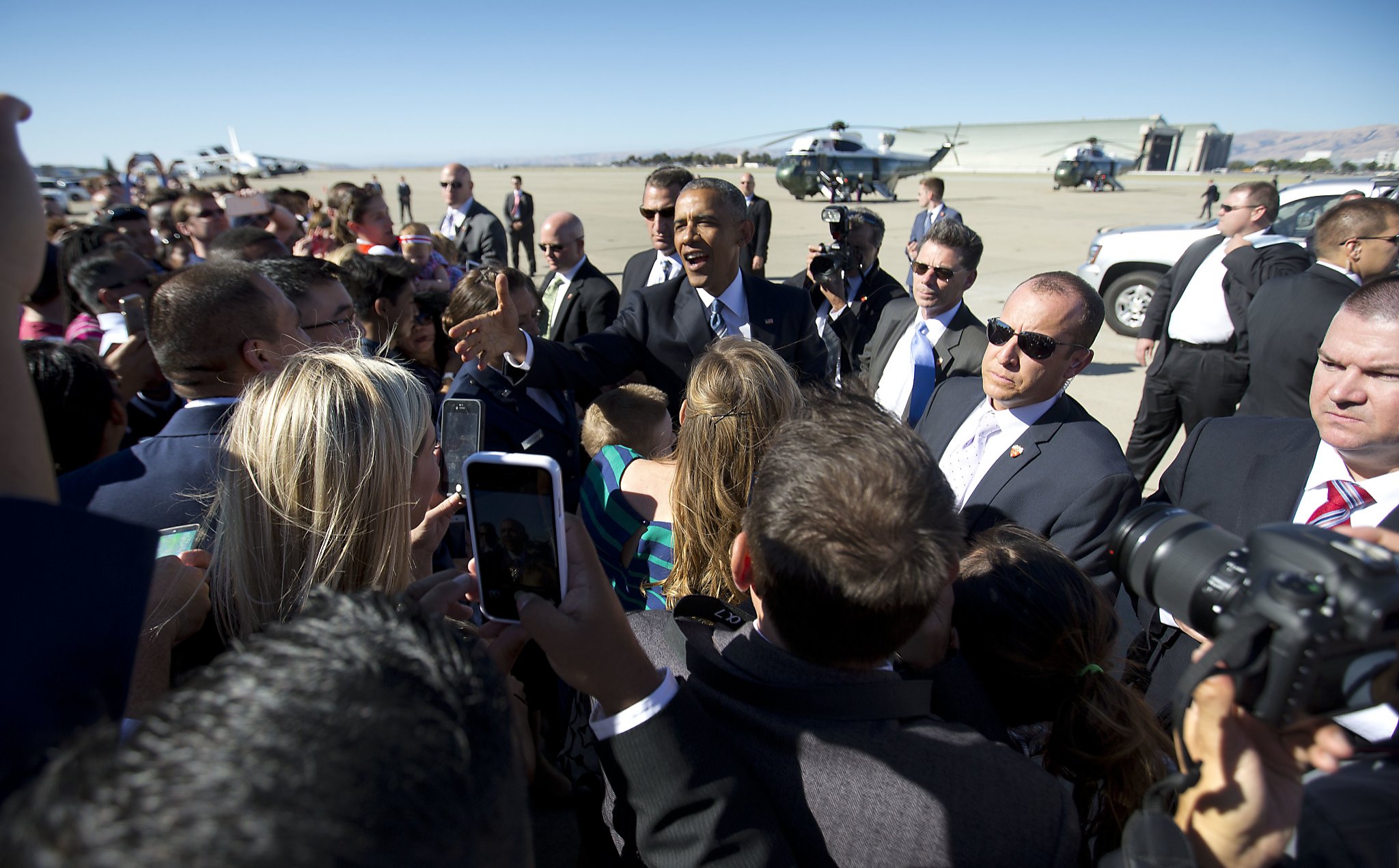 Obama lands in Bay Area for Stanford entrepreneurship summit