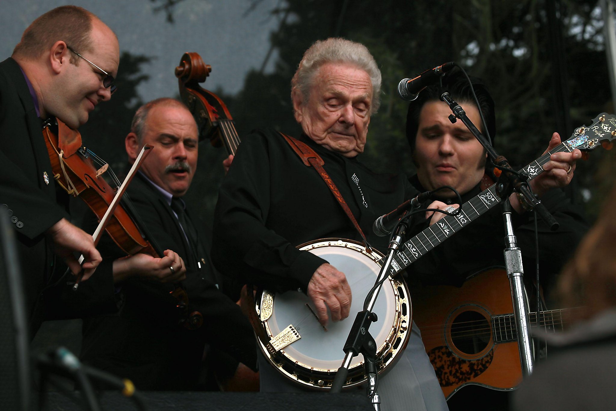 Bluegrass pioneer helped popularize the music genre