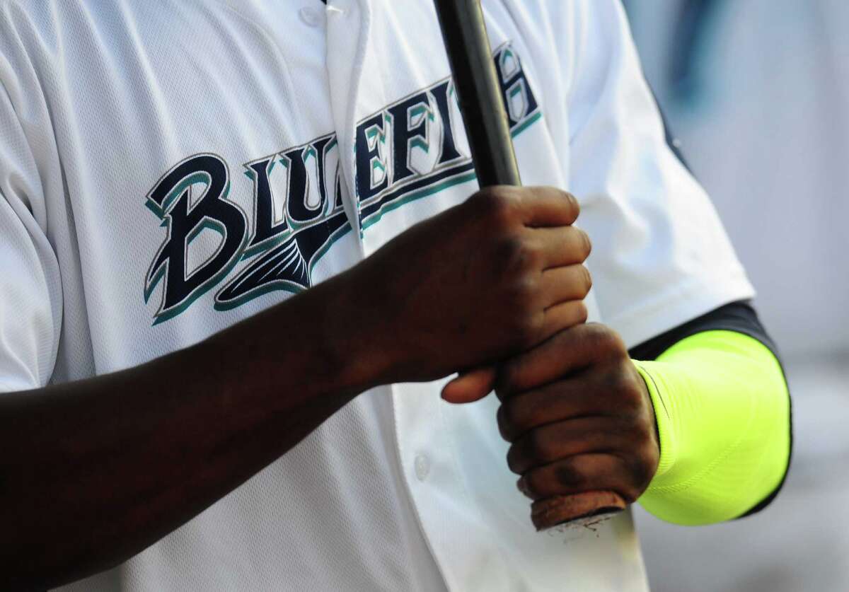 Bluefish win in 10 innings