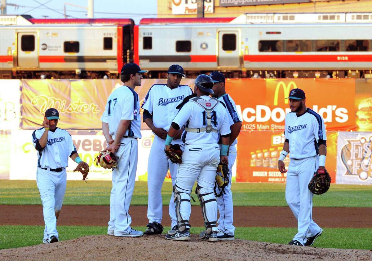 Bluefish win in 10 innings