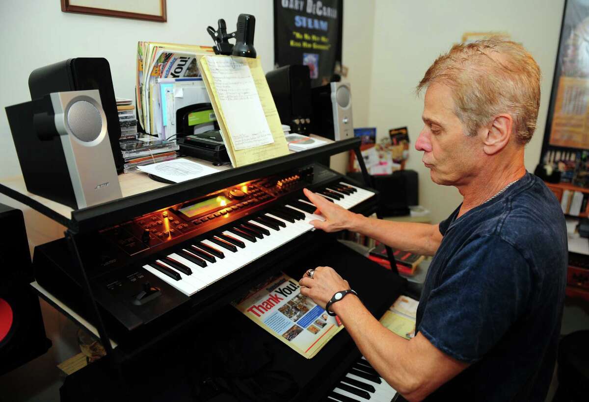 Fundraiser for Na Na Hey Hey Kiss Him Goodbye singer/songwriter