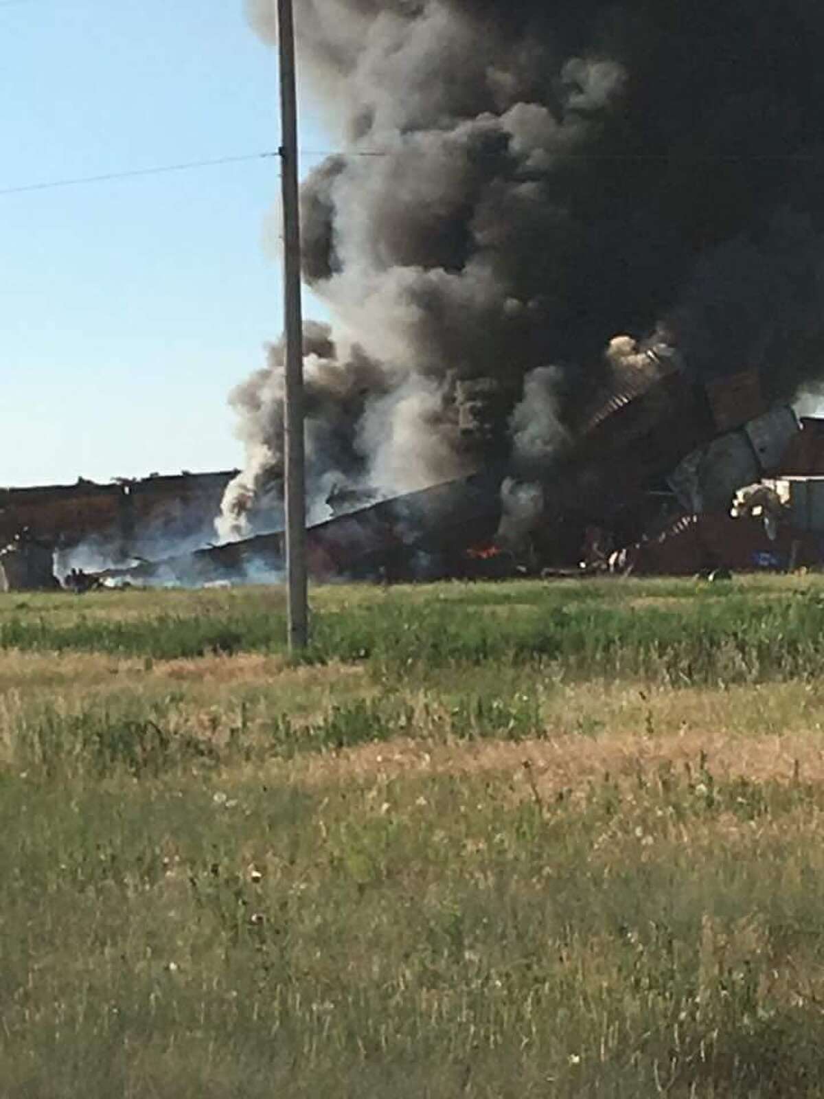 3 missing, 1 injured in head-on train collision in Texas