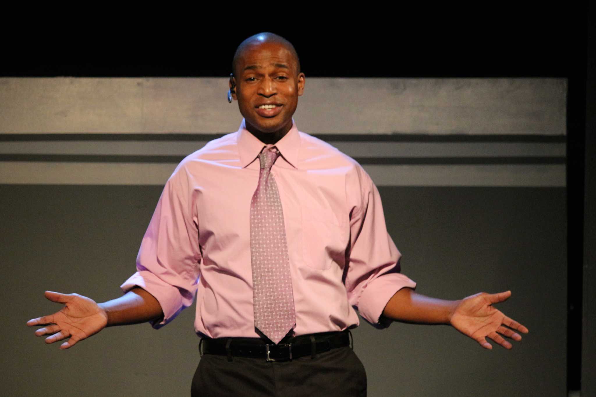 Clever 'Gun' avoids shooting from hip, but point a bit unclear