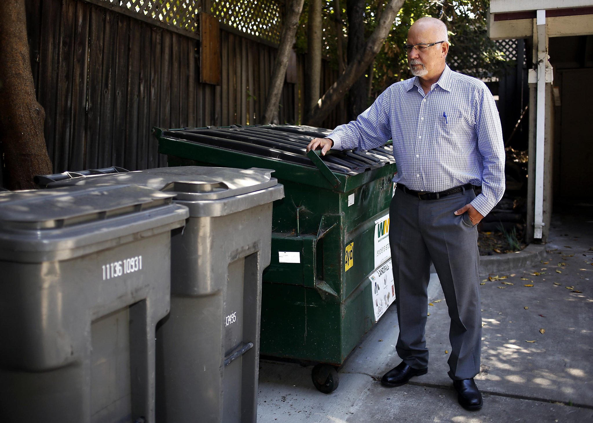 3 Oakland property owners sue over garbage costs