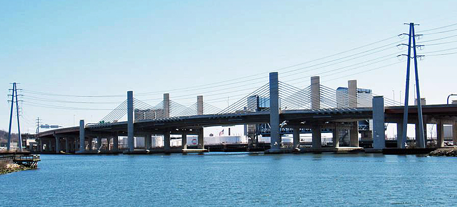 Lights to make ‘Q bridge’ red, white and blue