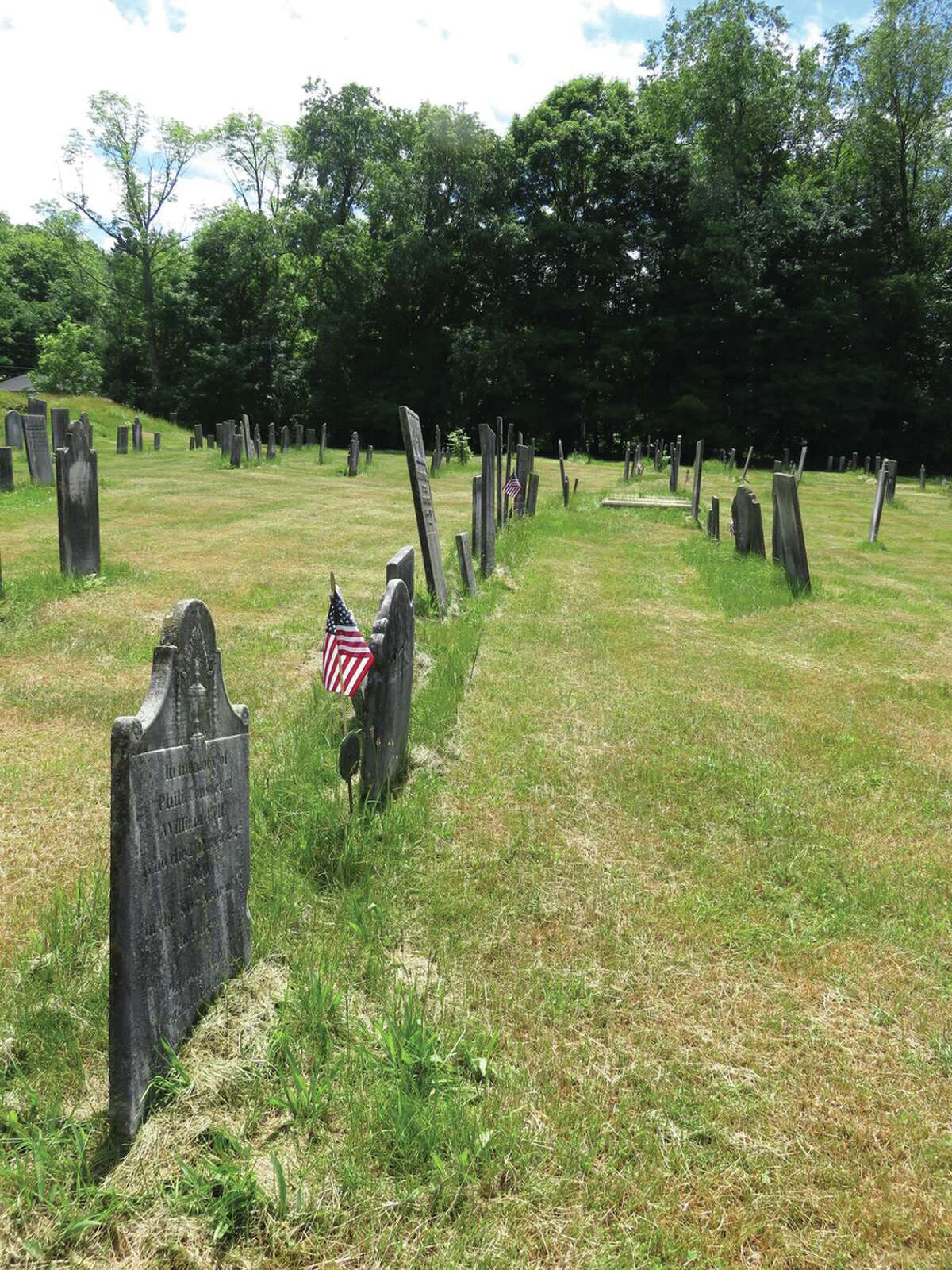 Revolutionary War cemetery in Salem a good daytrip