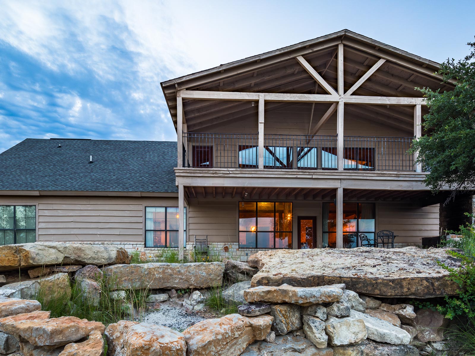 Massive ranch in North Texas, featuring 10-bedroom lodge, on the market ...