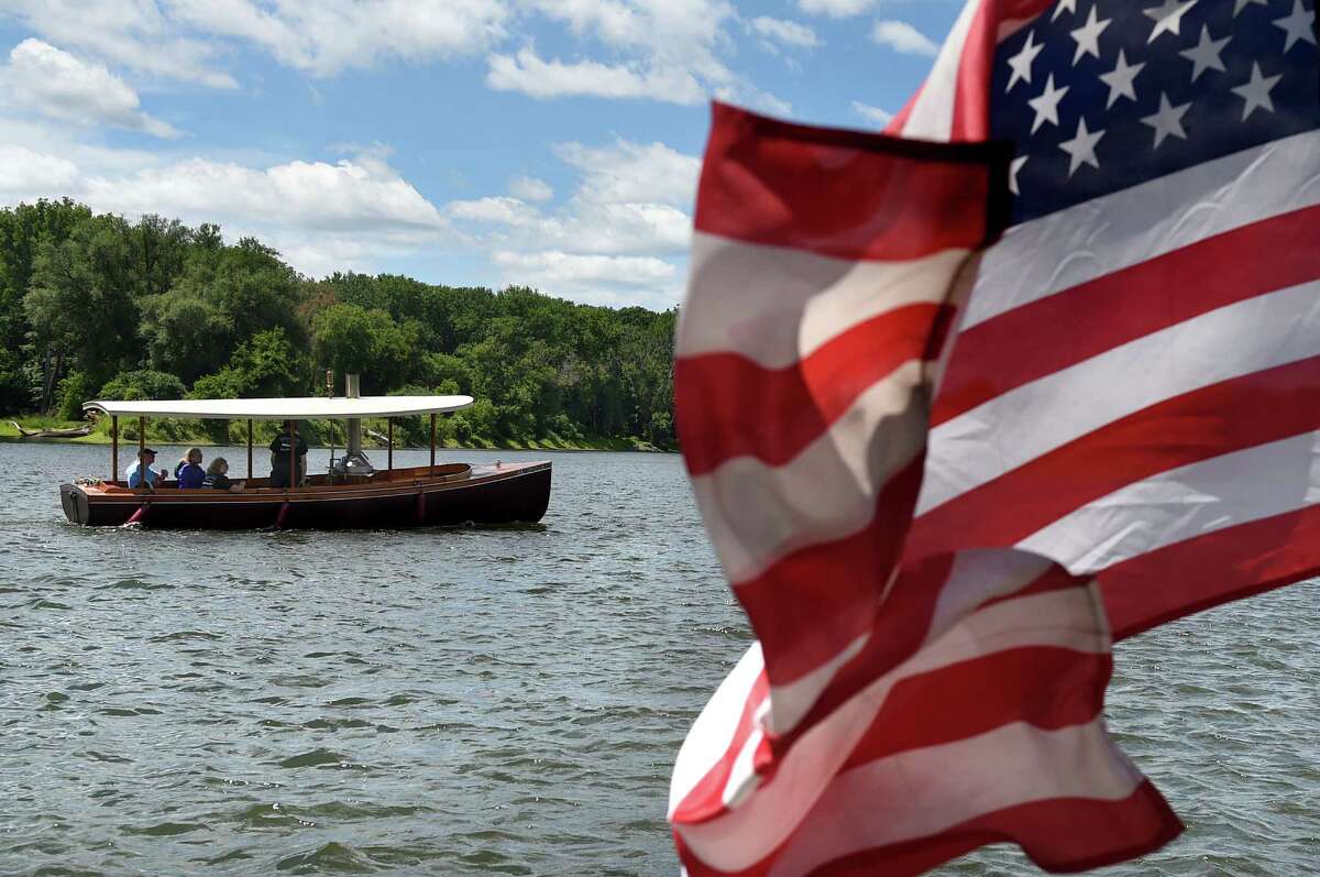 Photos: Steamboats gather in Waterford