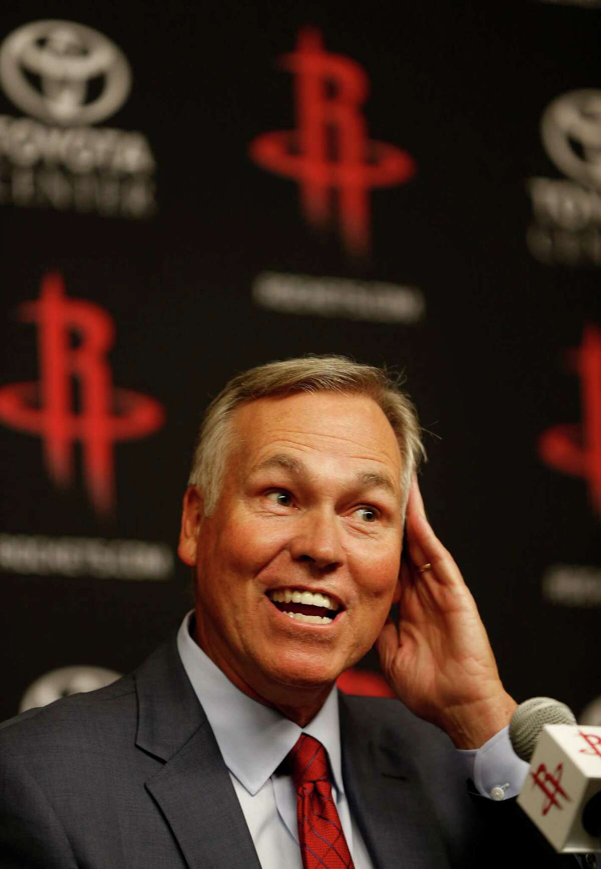 Rockets' Mike D'Antoni maintains youthful approach to coaching