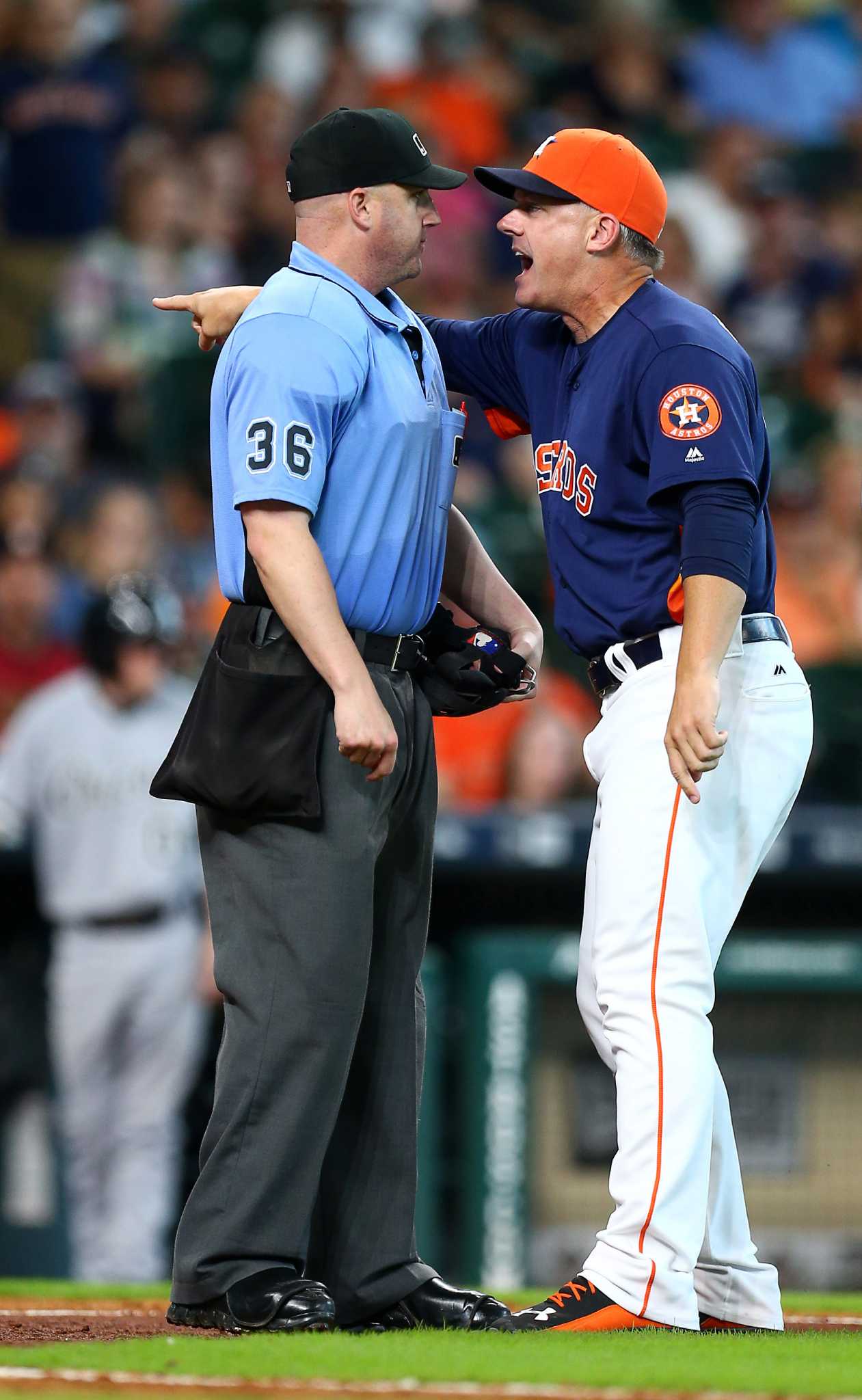 MLB says managers need to cool it on arguing