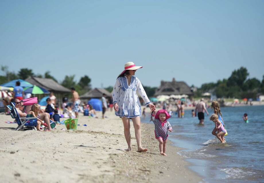 Families fill Greenwich Point beach on holiday weekend - GreenwichTime