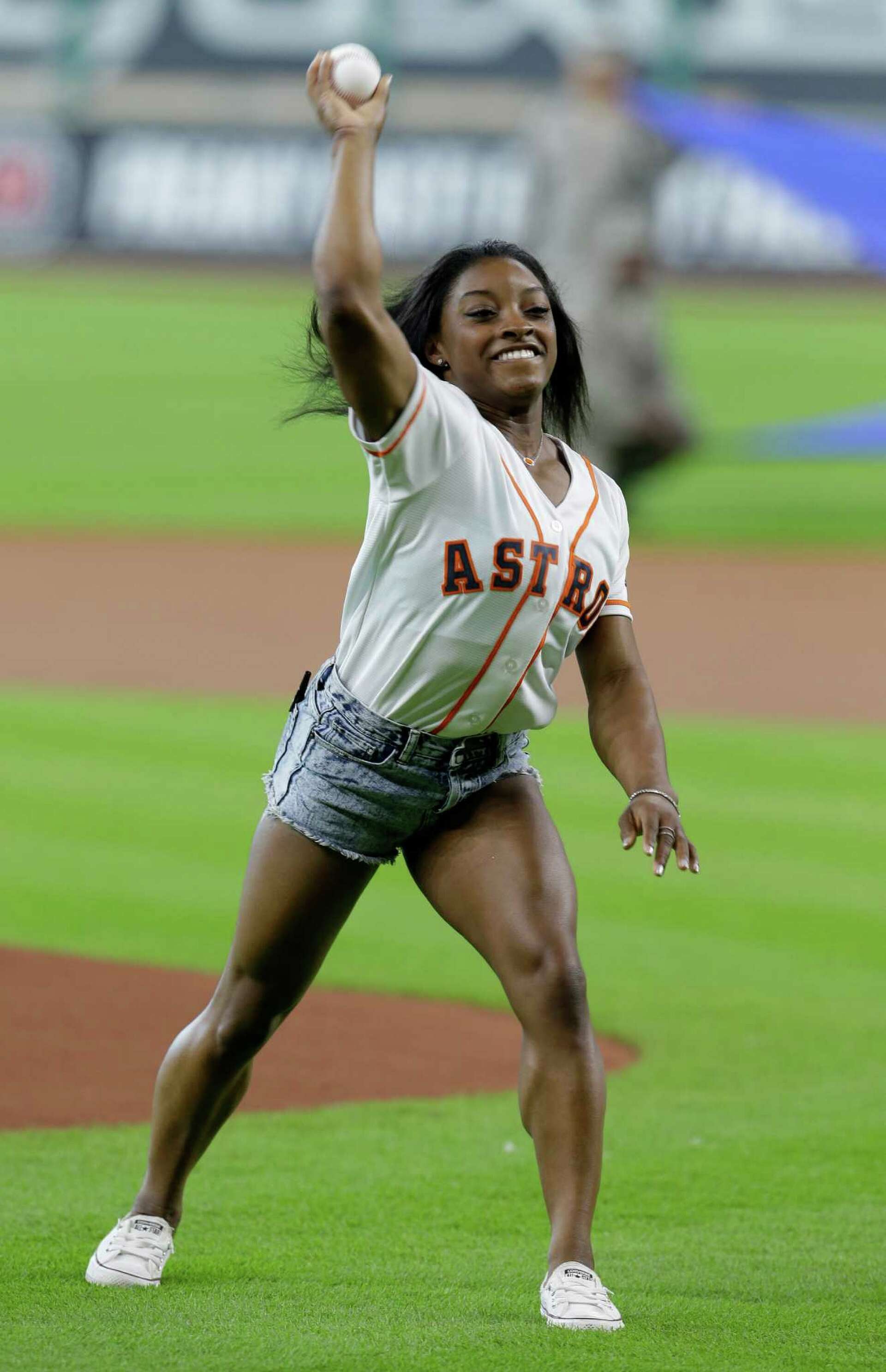 Simone Biles throws out Astros first pitch in style