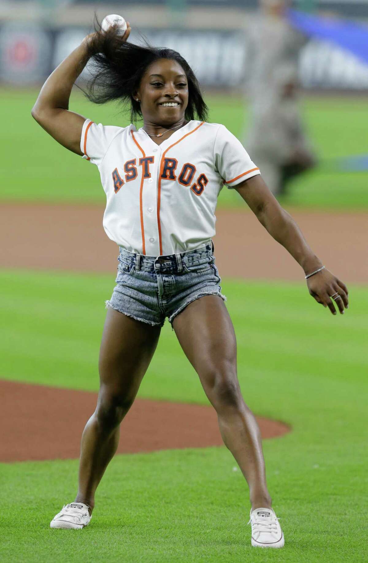 Simone Biles throws out Astros first pitch in style