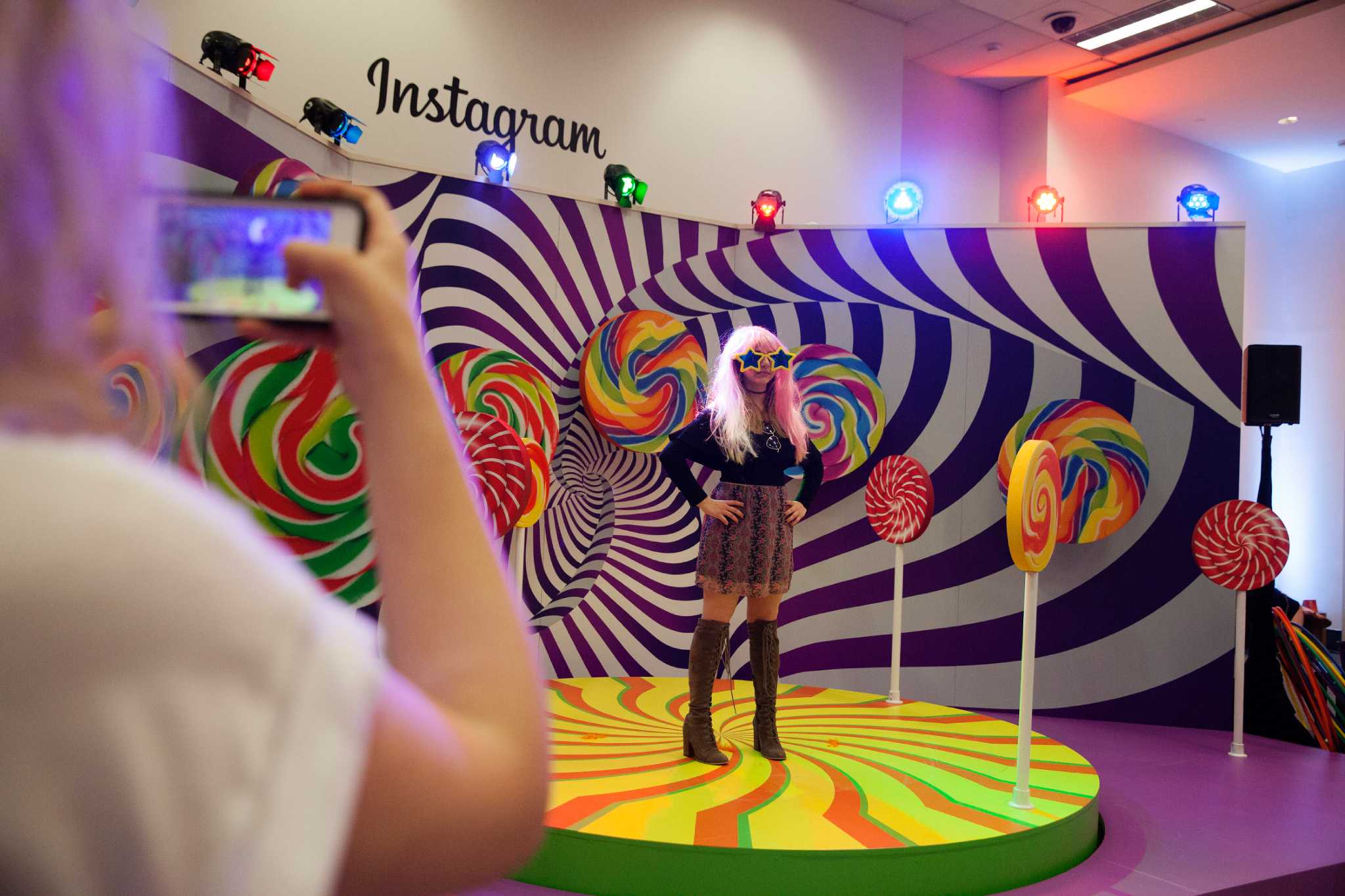 Young performers look to apps for stardom