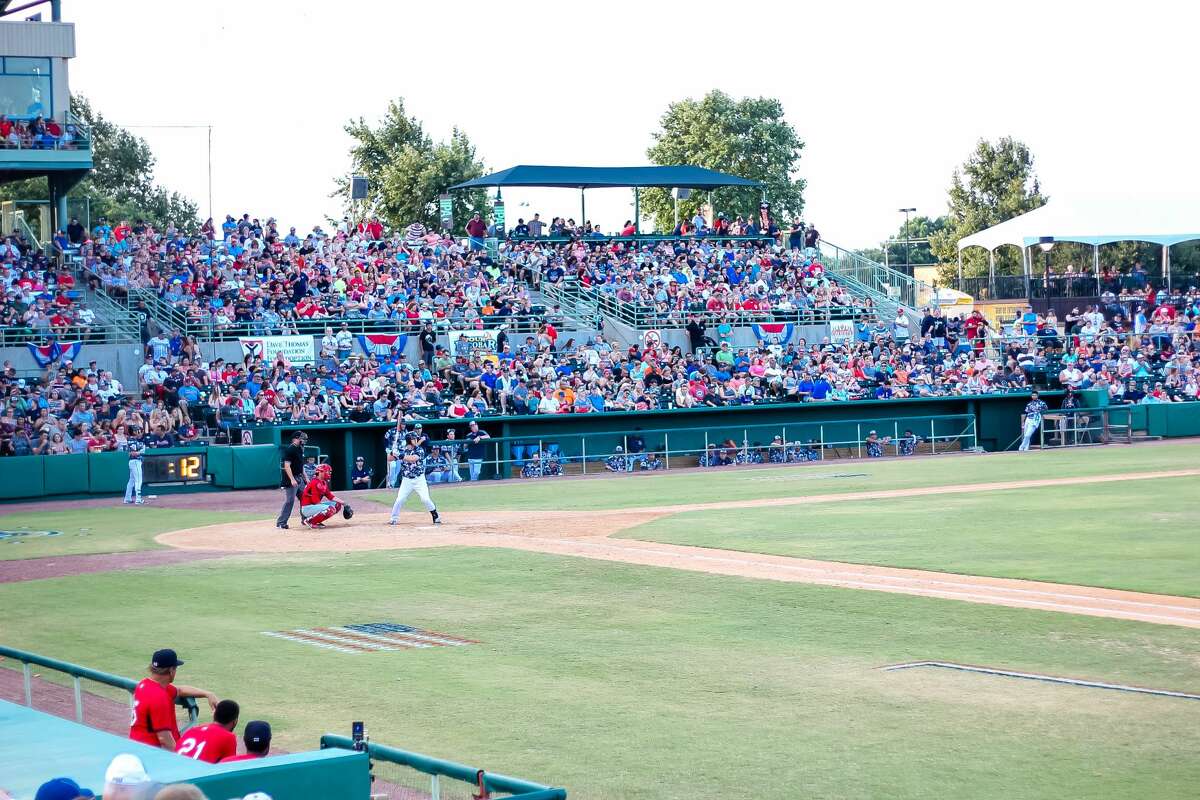 Photos: San Antonio Missions' baseball draws big crowd for Independence ...