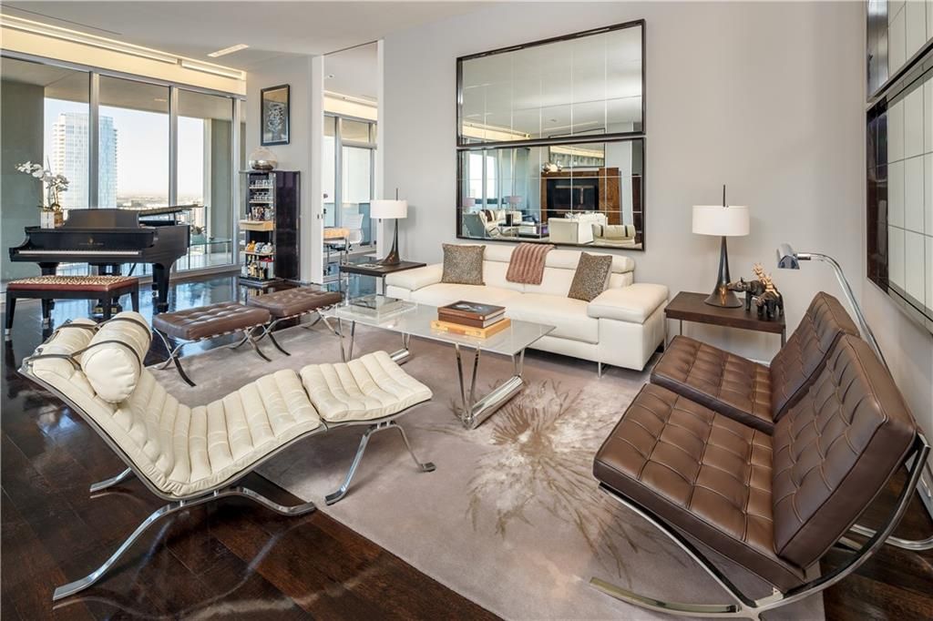 Flamboyant Dallas socialite's onetime penthouse back on the market