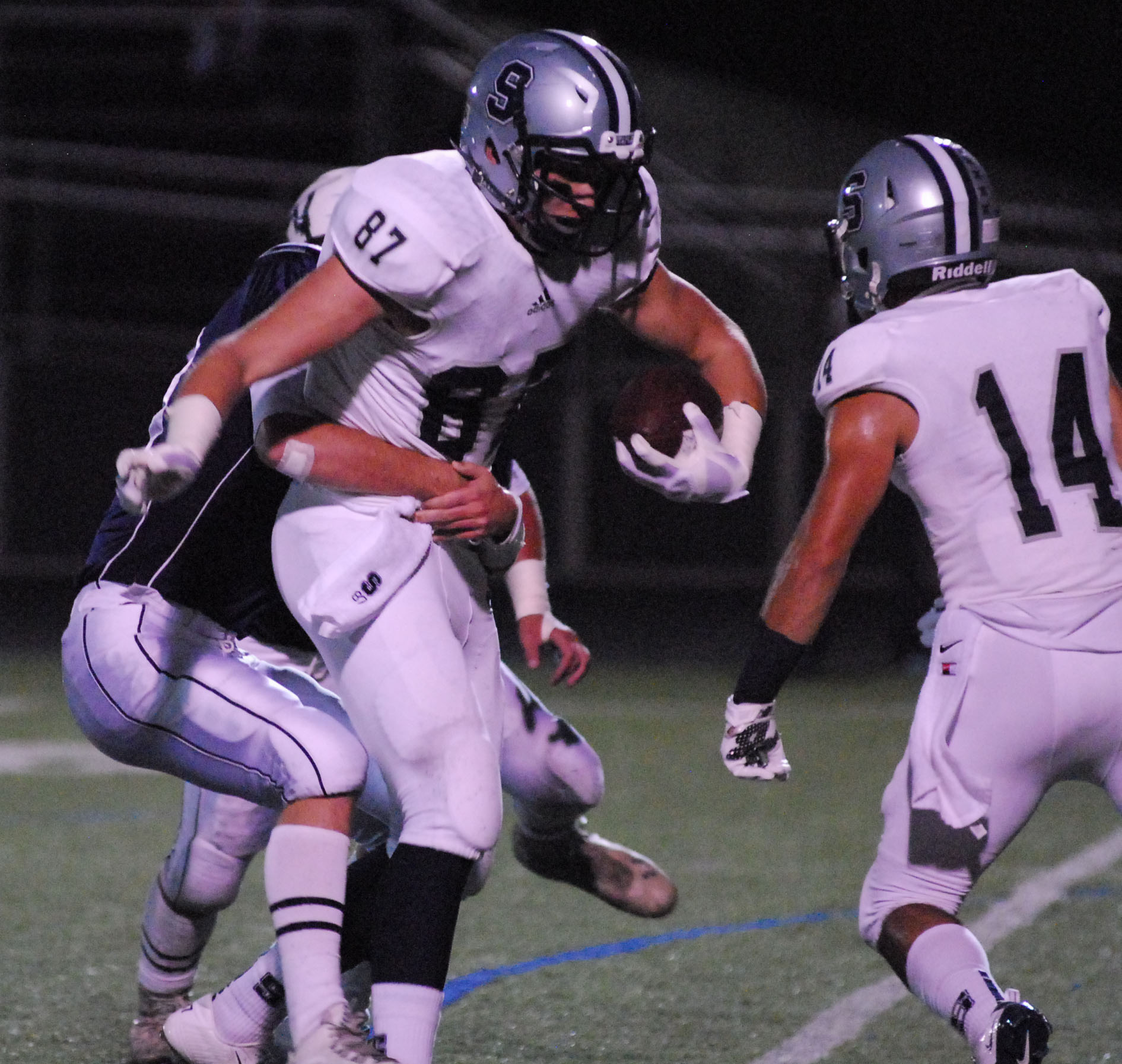 Staples’ Fitton to play football for UConn