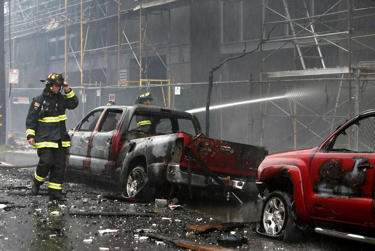 Fire destroys unfinished complex in Emeryville, spreads to homes