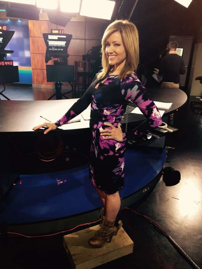 S.A. anchorwoman reveals sly TV news trick - San Antonio Express-News
