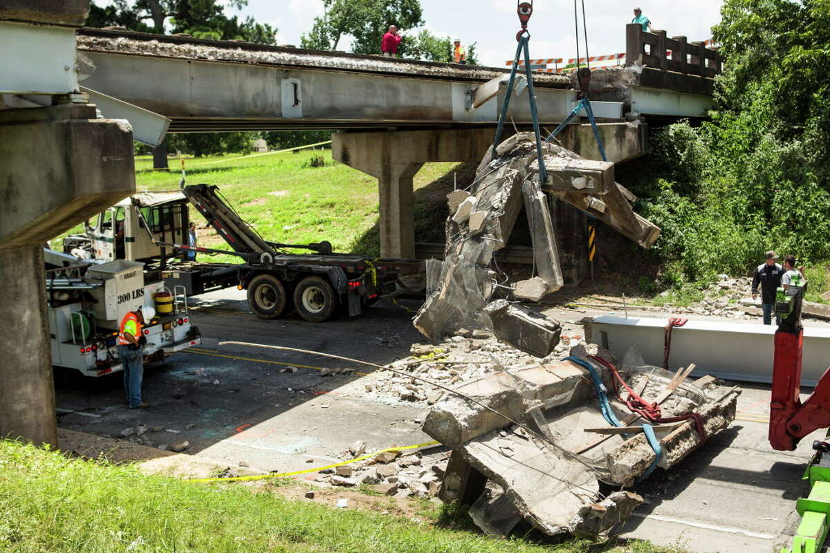 Girl killed, mom hurt as truck collision with Sealy bridge sends debris ...