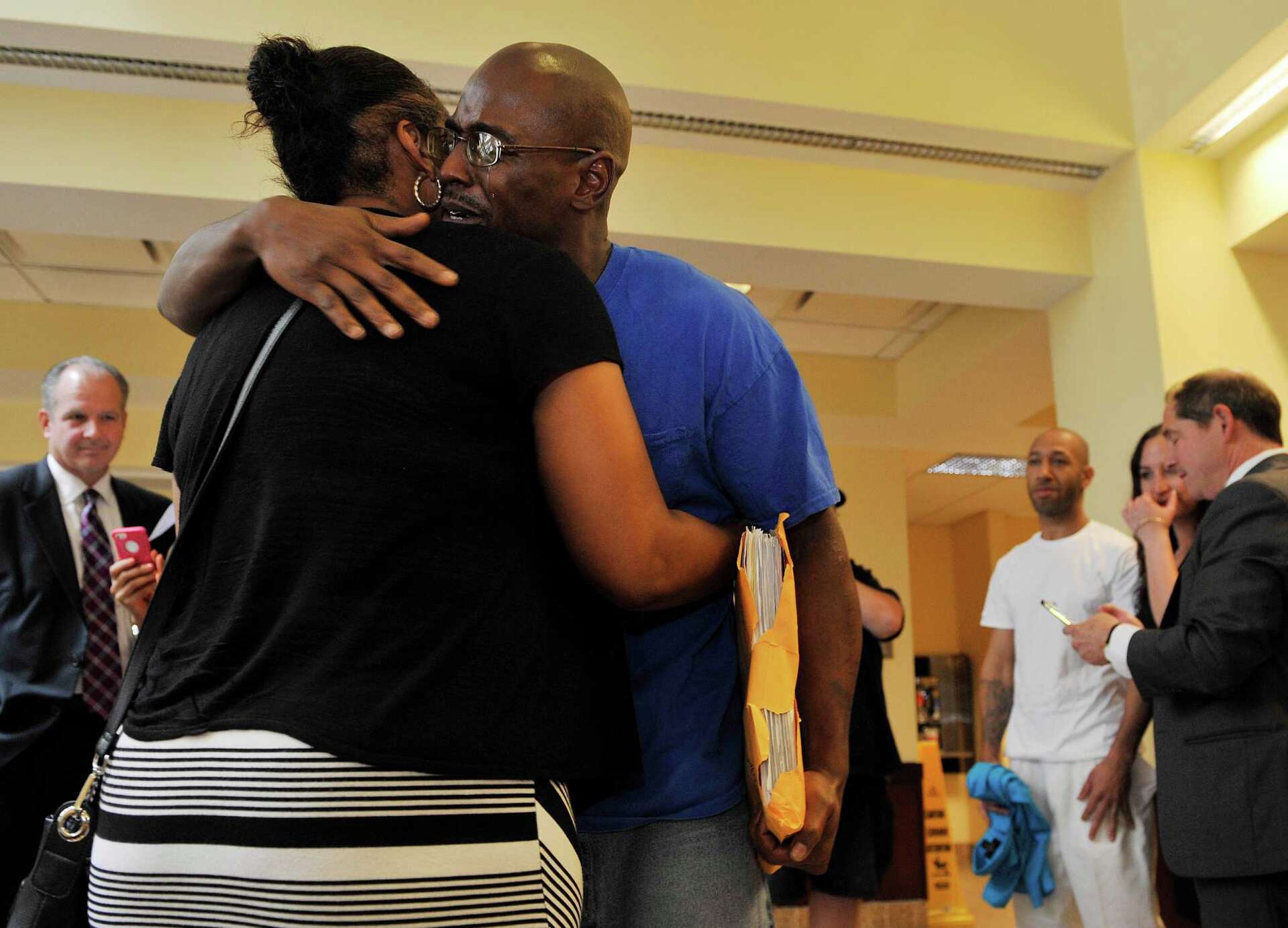 Albany men cleared in killing, freed after 20 years