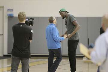 Warriors assistant coach Ron Adams a big draw for Kevin Durant