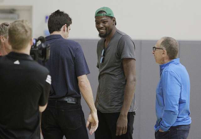 Warriors assistant coach Ron Adams a big draw for Kevin Durant