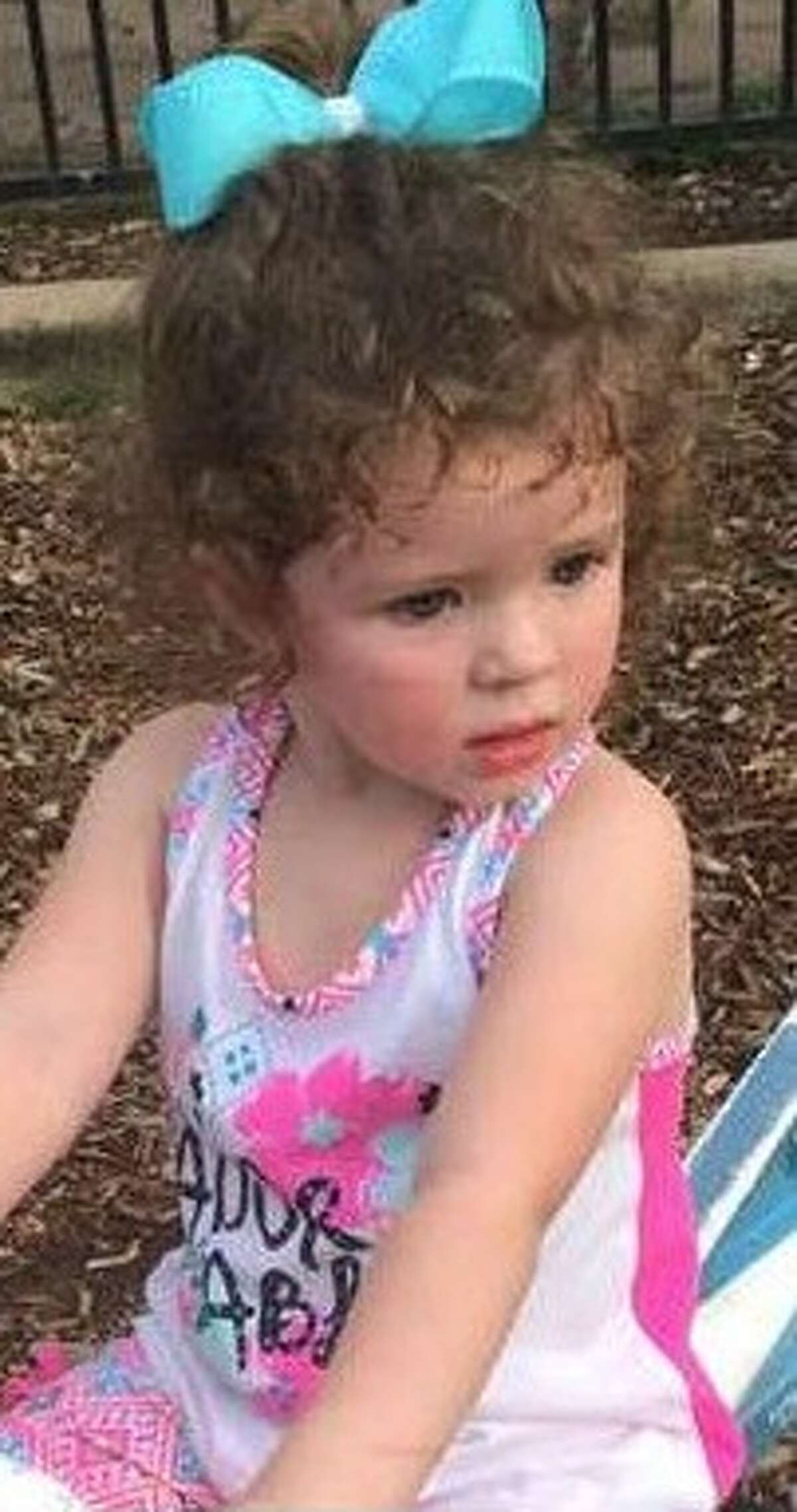 Police searching for 2-year-old girl from Galena Park