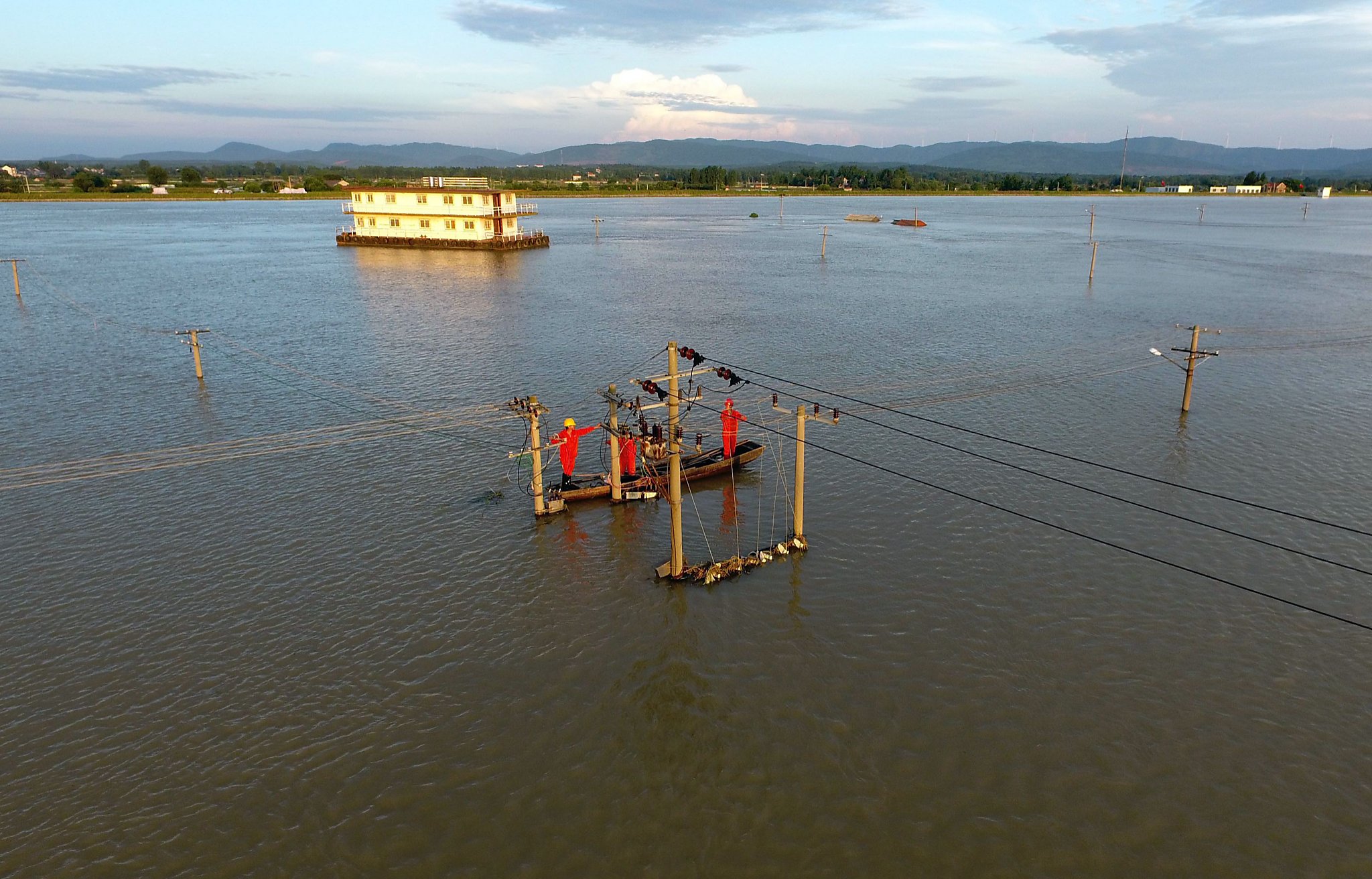Widespread flooding in southern China kills almost 200