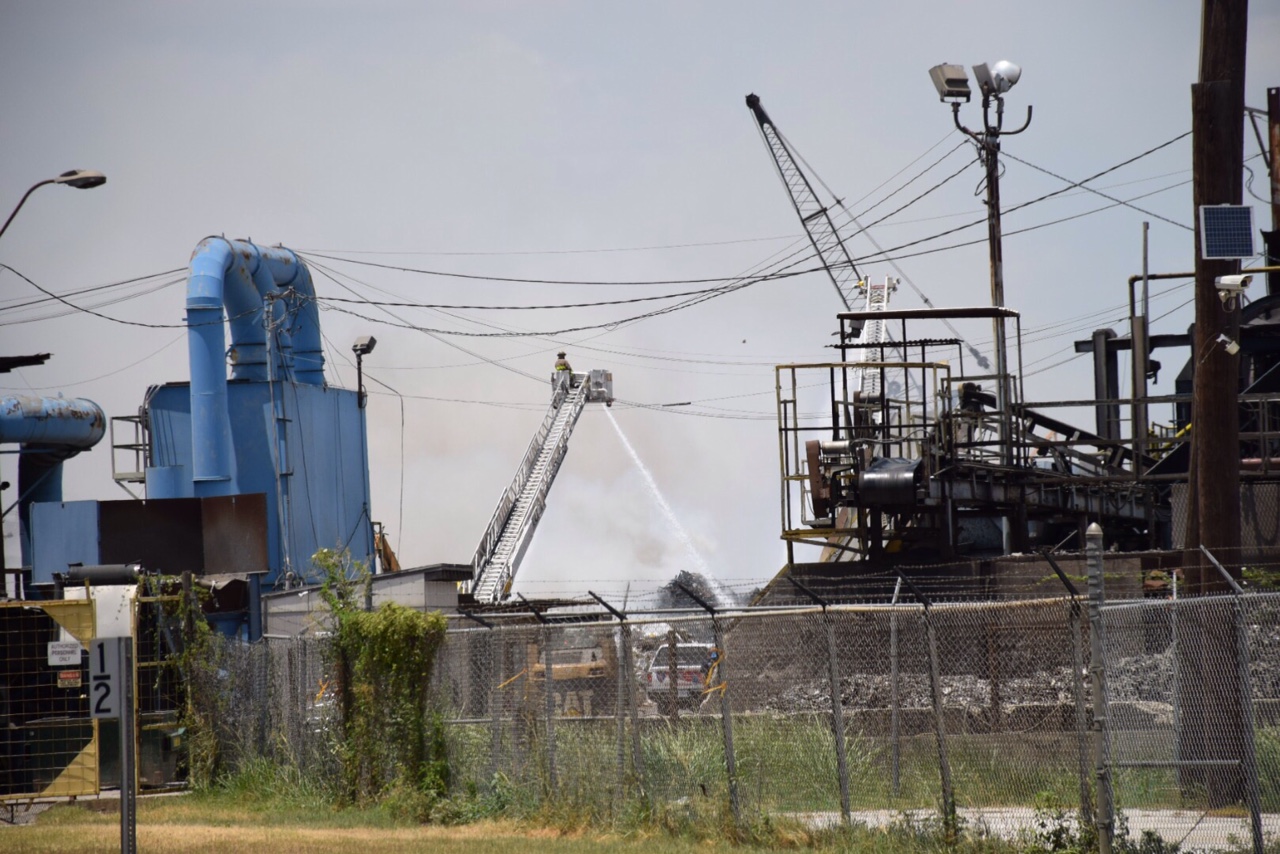Fire at recycling plant pushes huge plumes of smoke into South Side sky