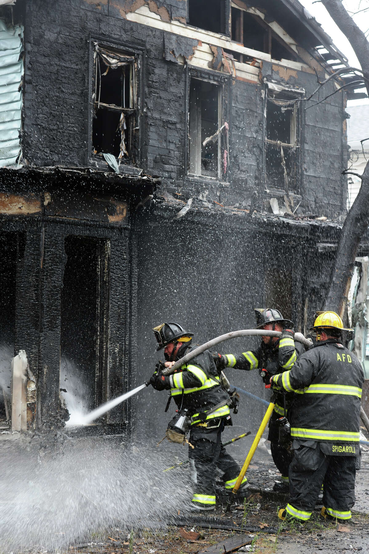 Fire destroys Ansonia house