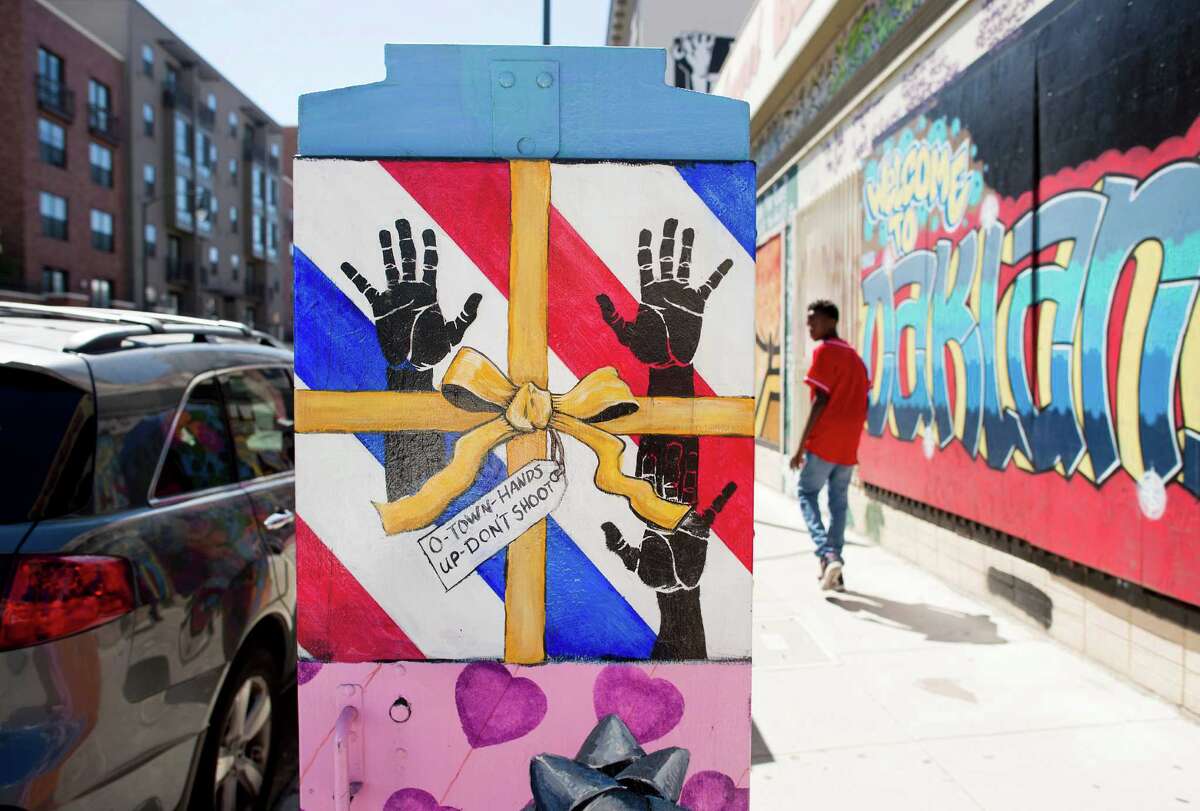 AT&T's graffitied utility boxes irk San Francisco officials