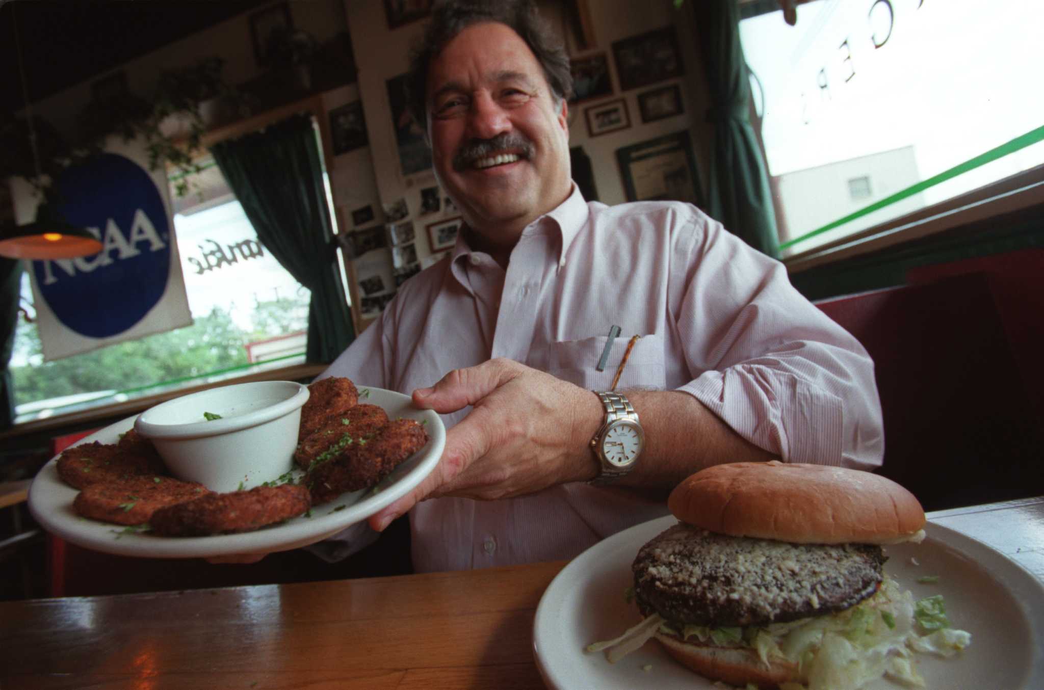 Longtime Houston restaurateur Frankie Mandola dies at 68