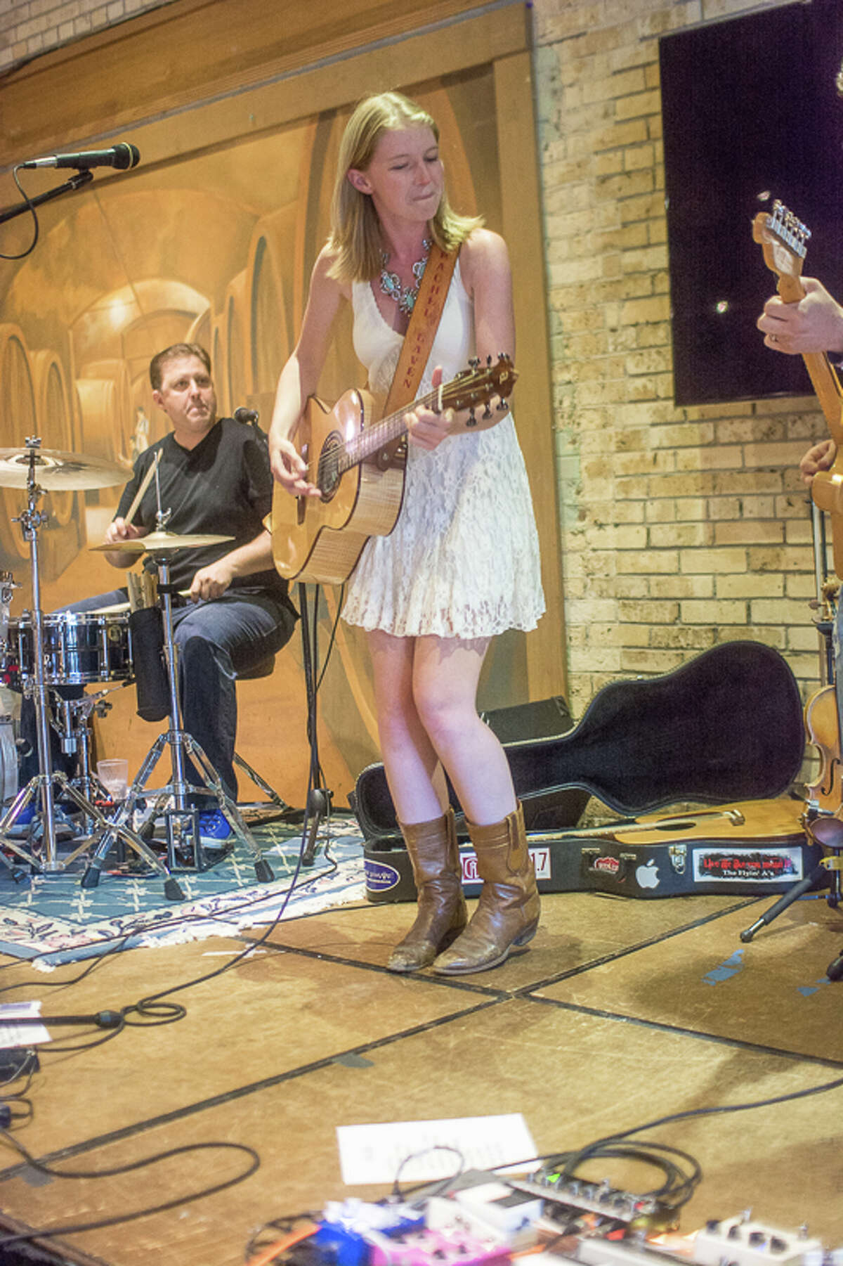 Photos: Rachel Laven presents her new album at Blue Star Brewing Co.