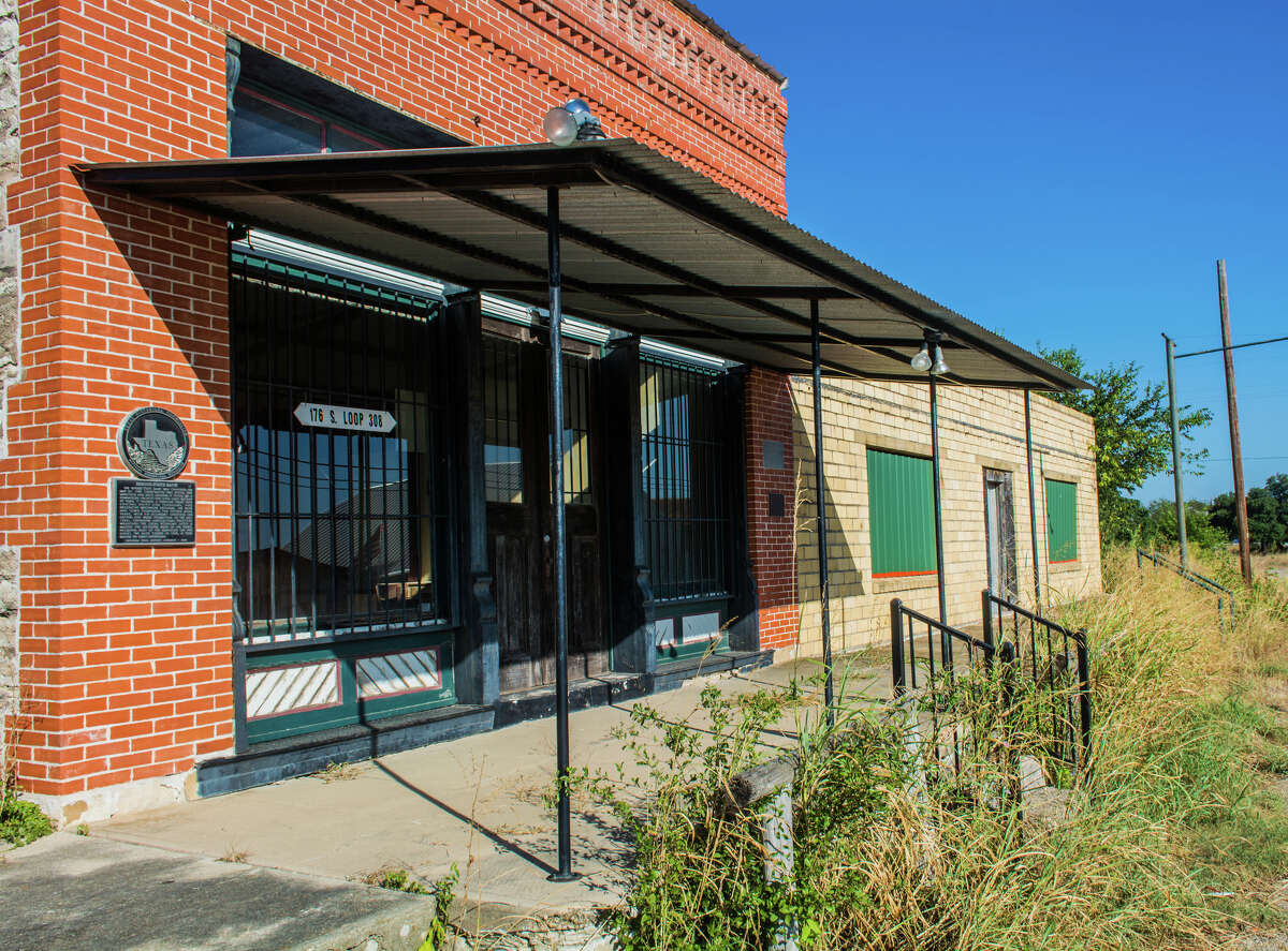 Texas photographer travels the state capturing forgotten towns