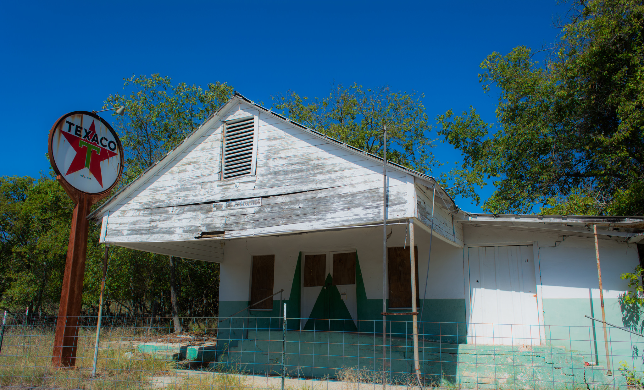 Texas photographer travels the state capturing forgotten towns