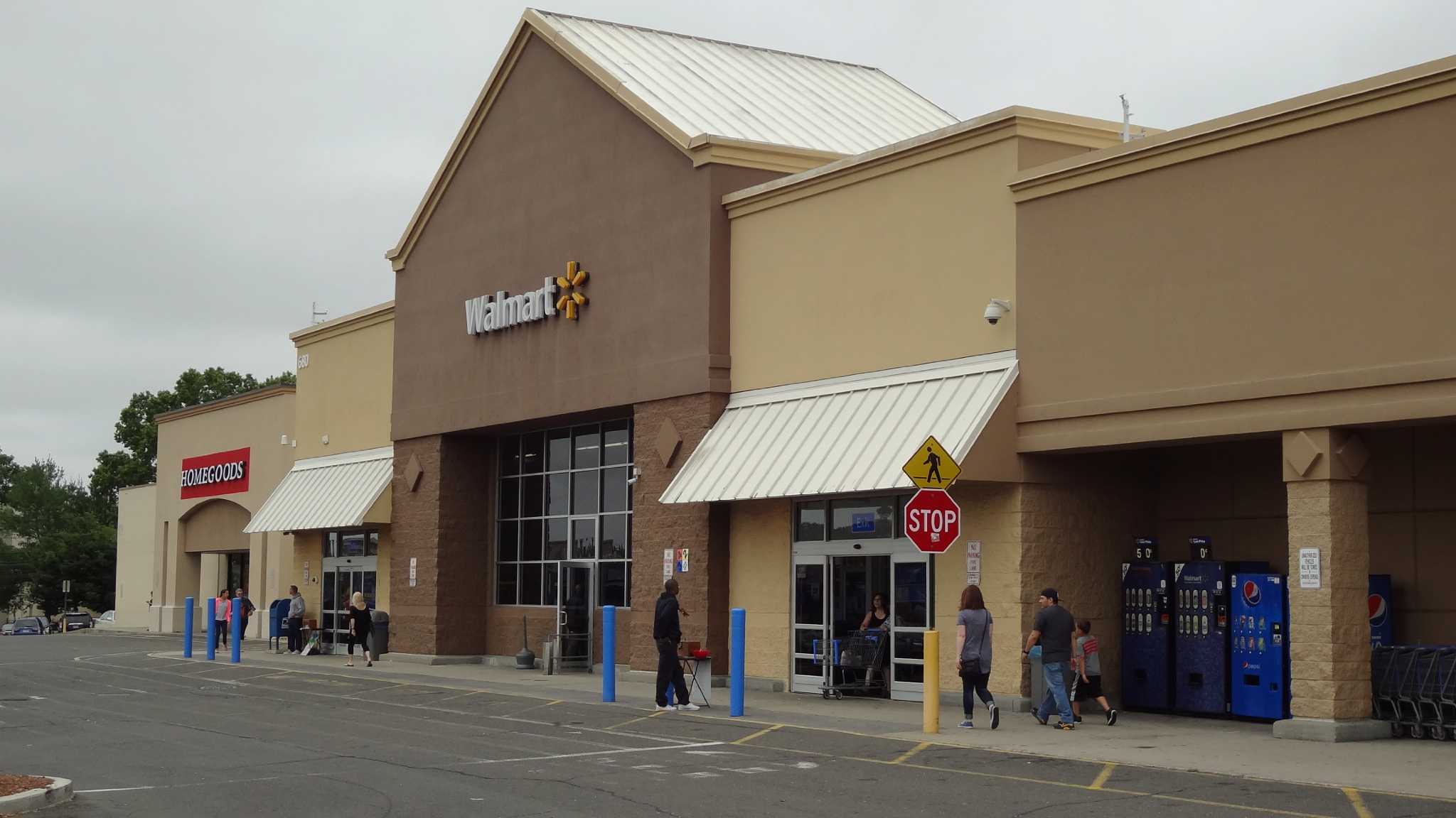 In sale of Walmart plaza, greenbacks roll in for city