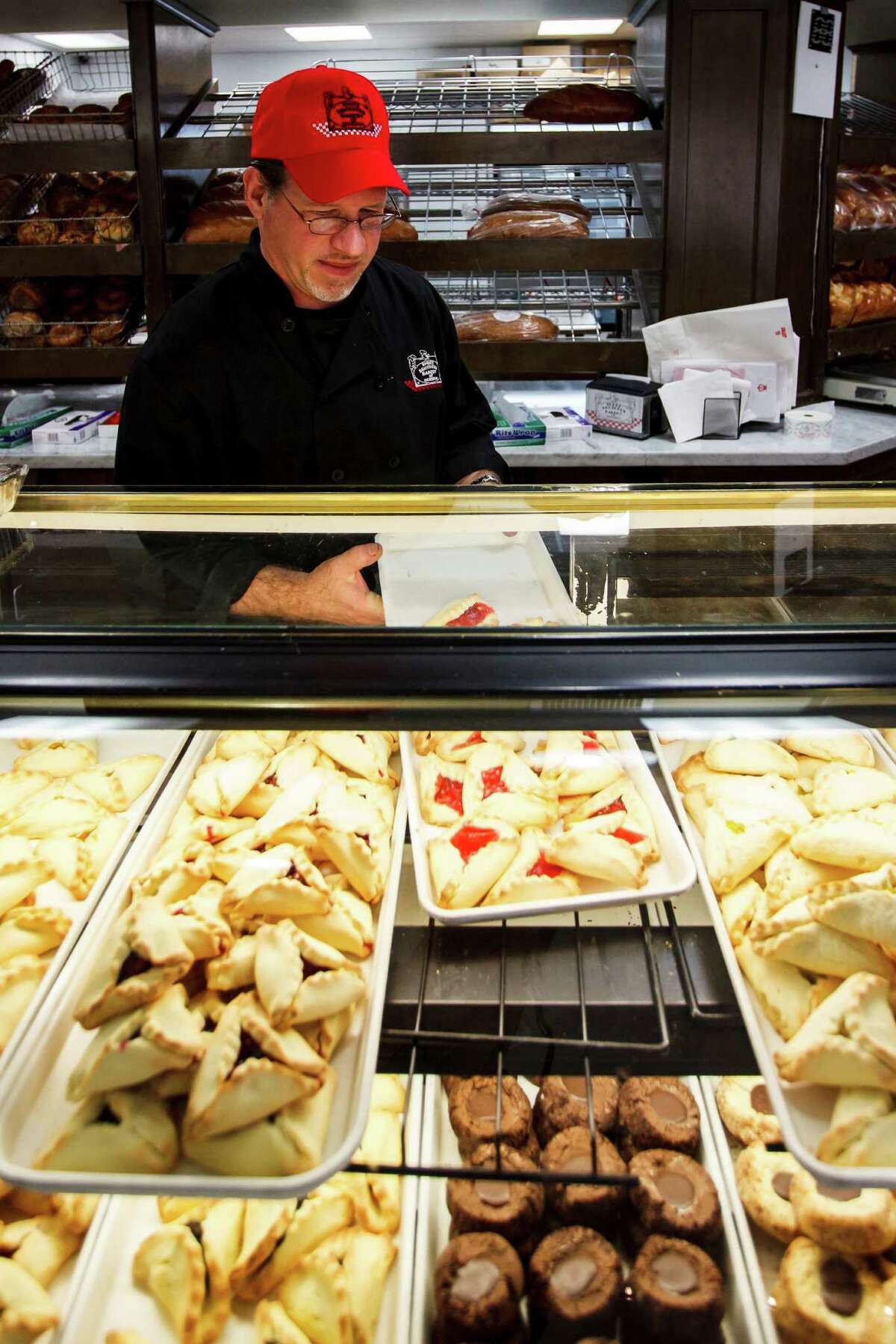 Three Brothers Bakery owner Bobby Jucker named one of the top bakers in ...