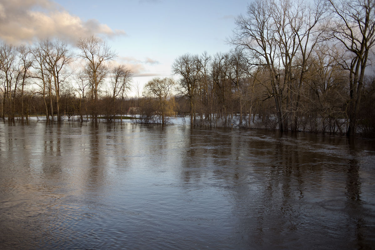 Tittabawassee River expected to hit flood stage Friday night