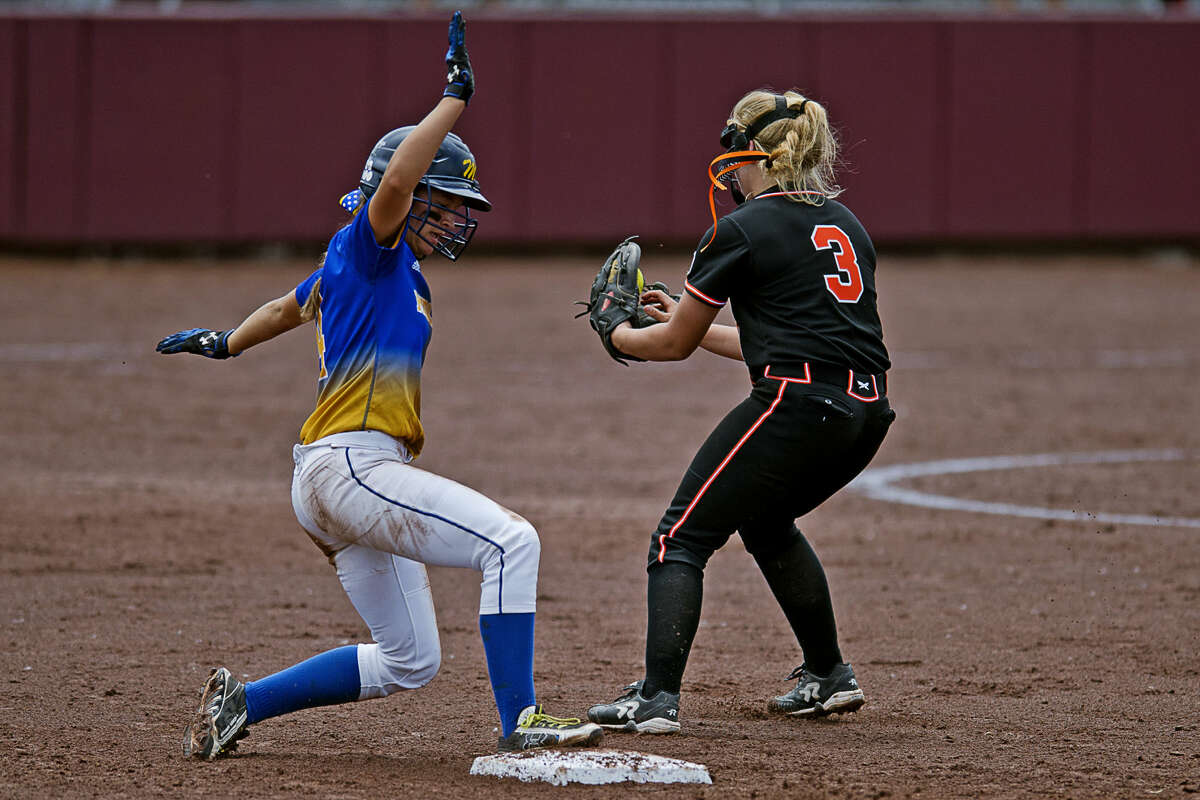Midland High softball team advances to semifinals for first time in 28 ...