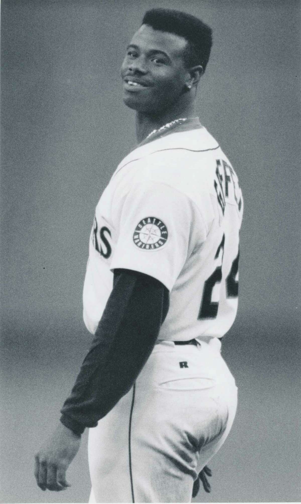 Ken Griffey Jr. ready to have No. 24 retired by Mariners in pre-game ...