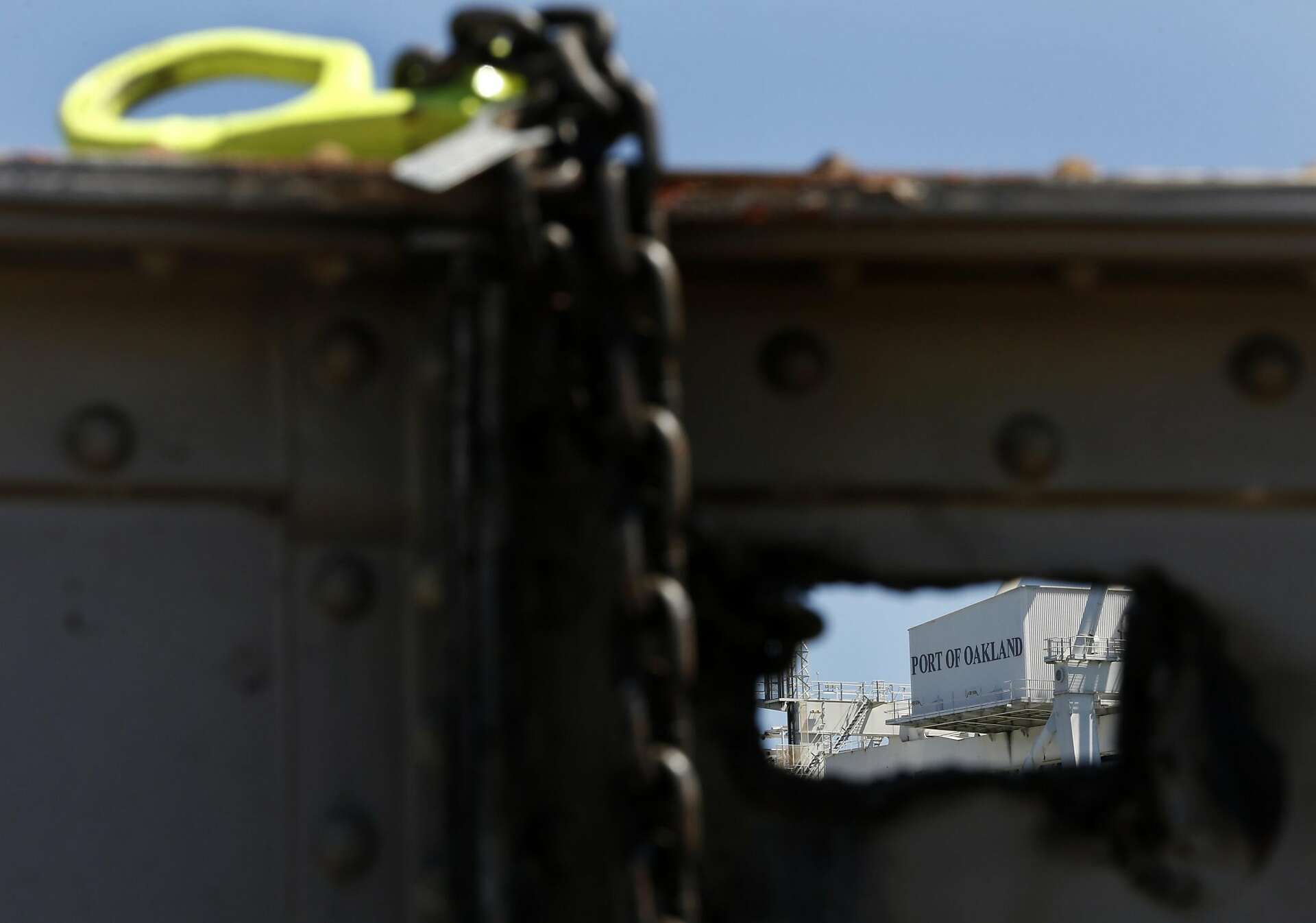 What to do with empty terminals in Oakland? Nothing, port says
