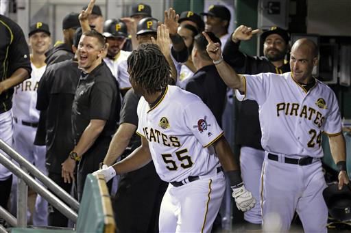 Josh Bell hits grand slam in Pirates' 12-6 win over Cubs