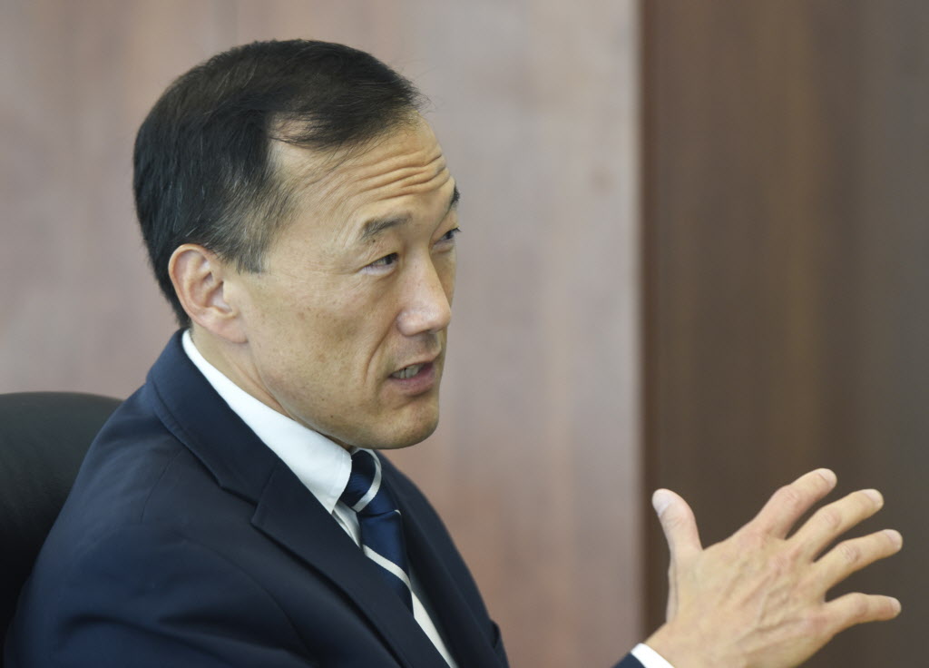 Aloha! New Stamford schools chief brings fresh view