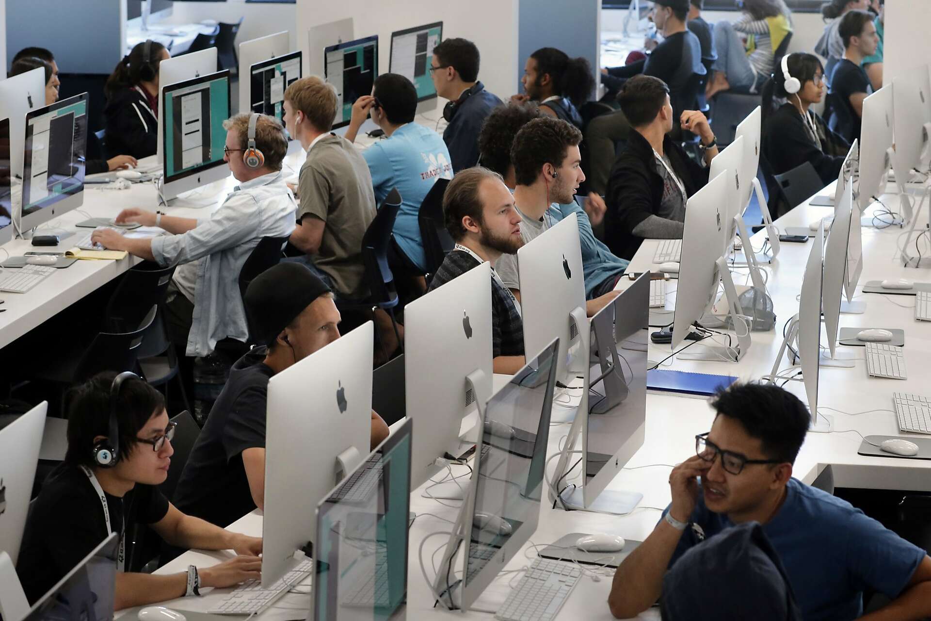 French billionaire offers free code education, housing at 42 USA