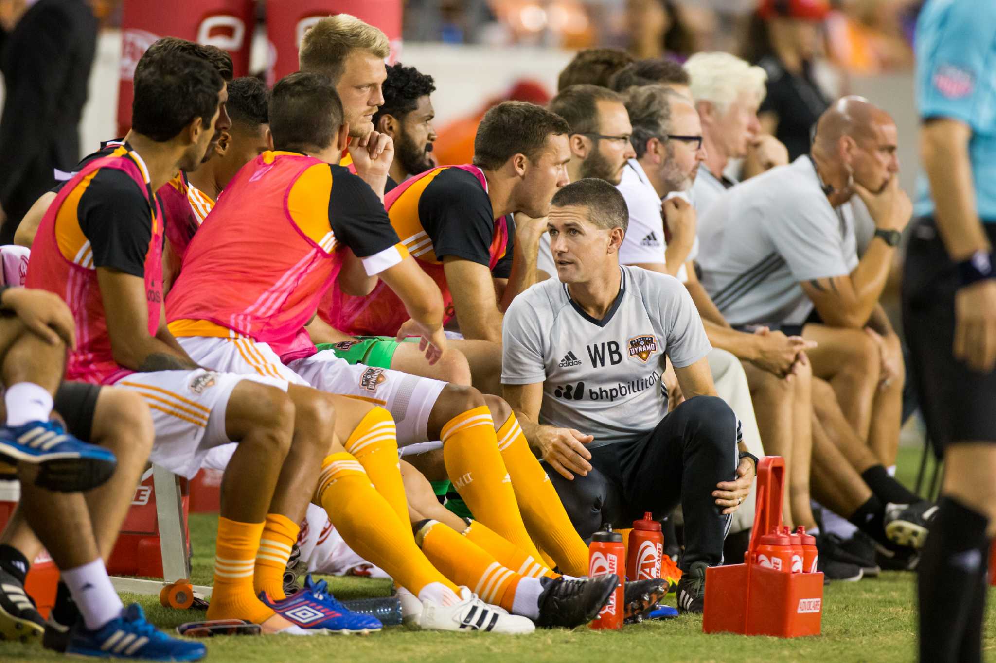 Dynamo coach switches to new offensive formation.