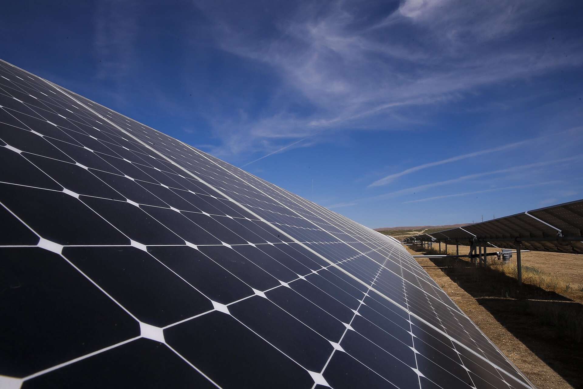 As solar floods California grid, challenges loom