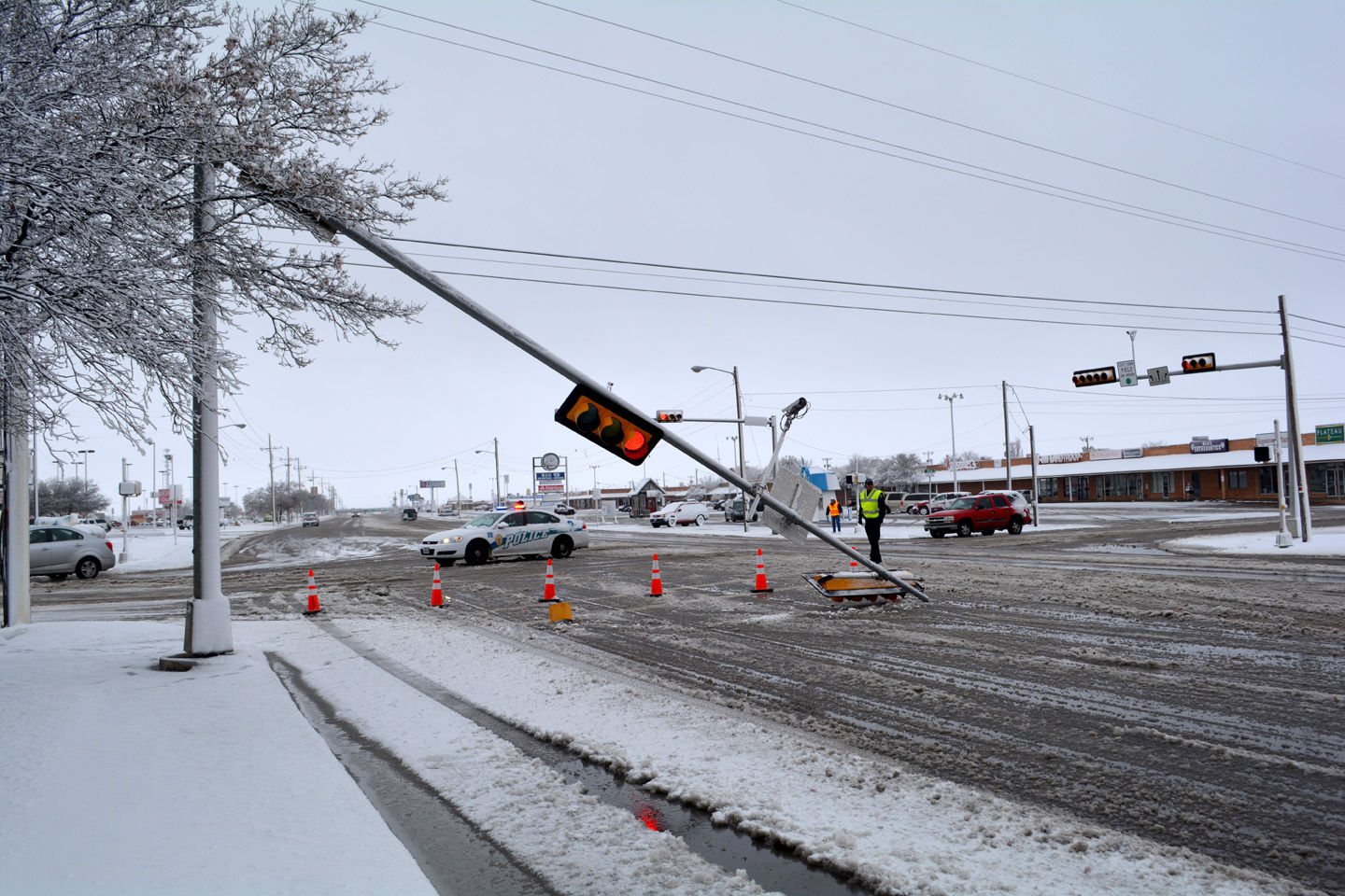 01-22-15 Traffic signal down