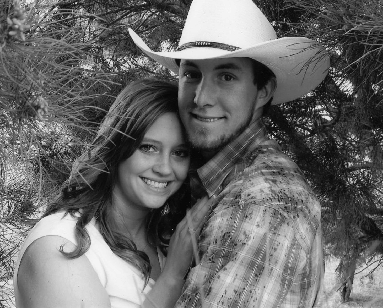 Masters, Houk to wed May 15